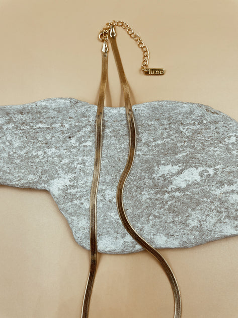 3MM Glossy Small Gold Viper Chain – Shop Lune Global Private Limited